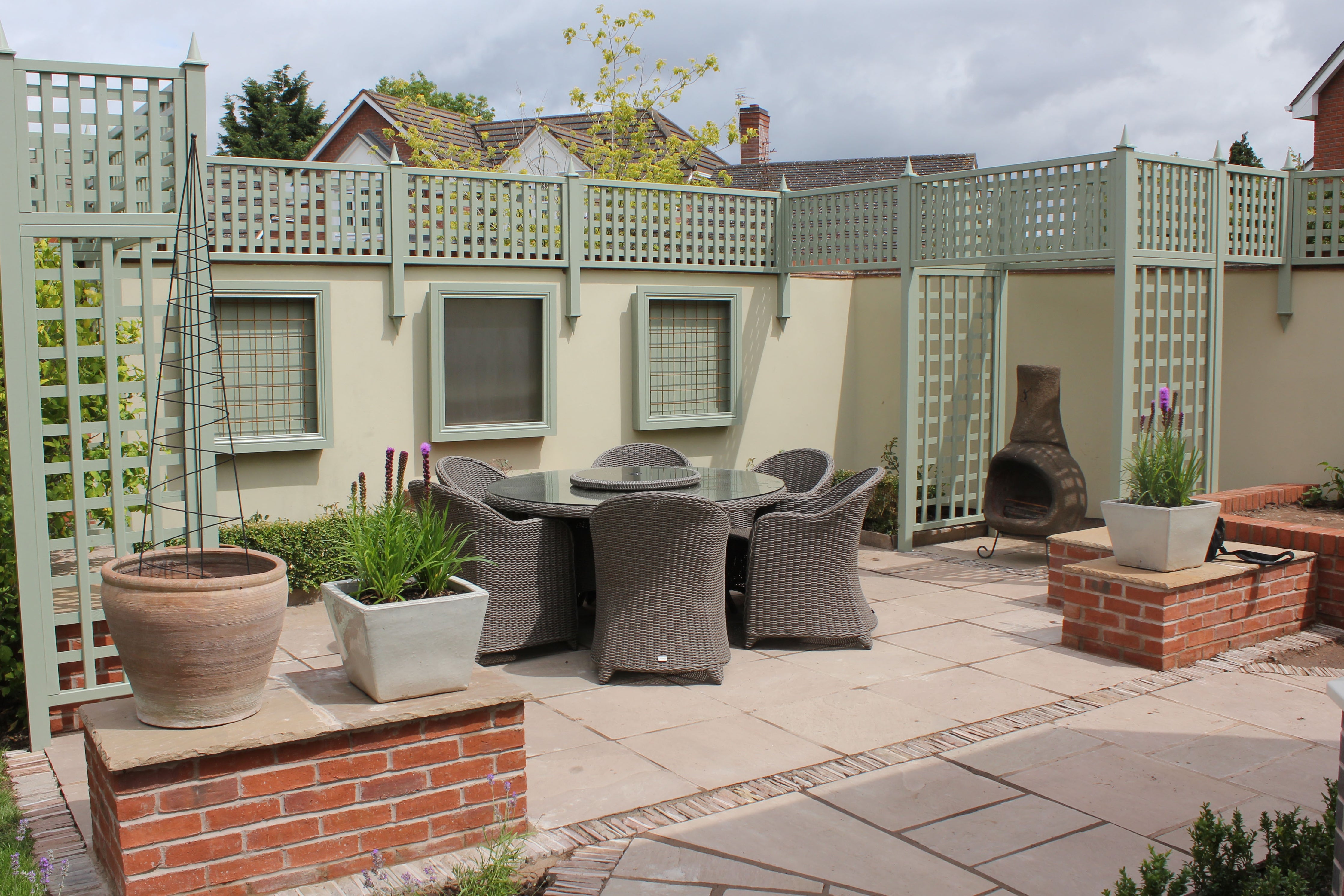 Garden Trellis | Contemporary Fencing | Bespoke Wooden Garden Products ...